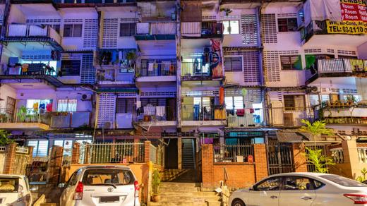 What Is An En Bloc Sale?