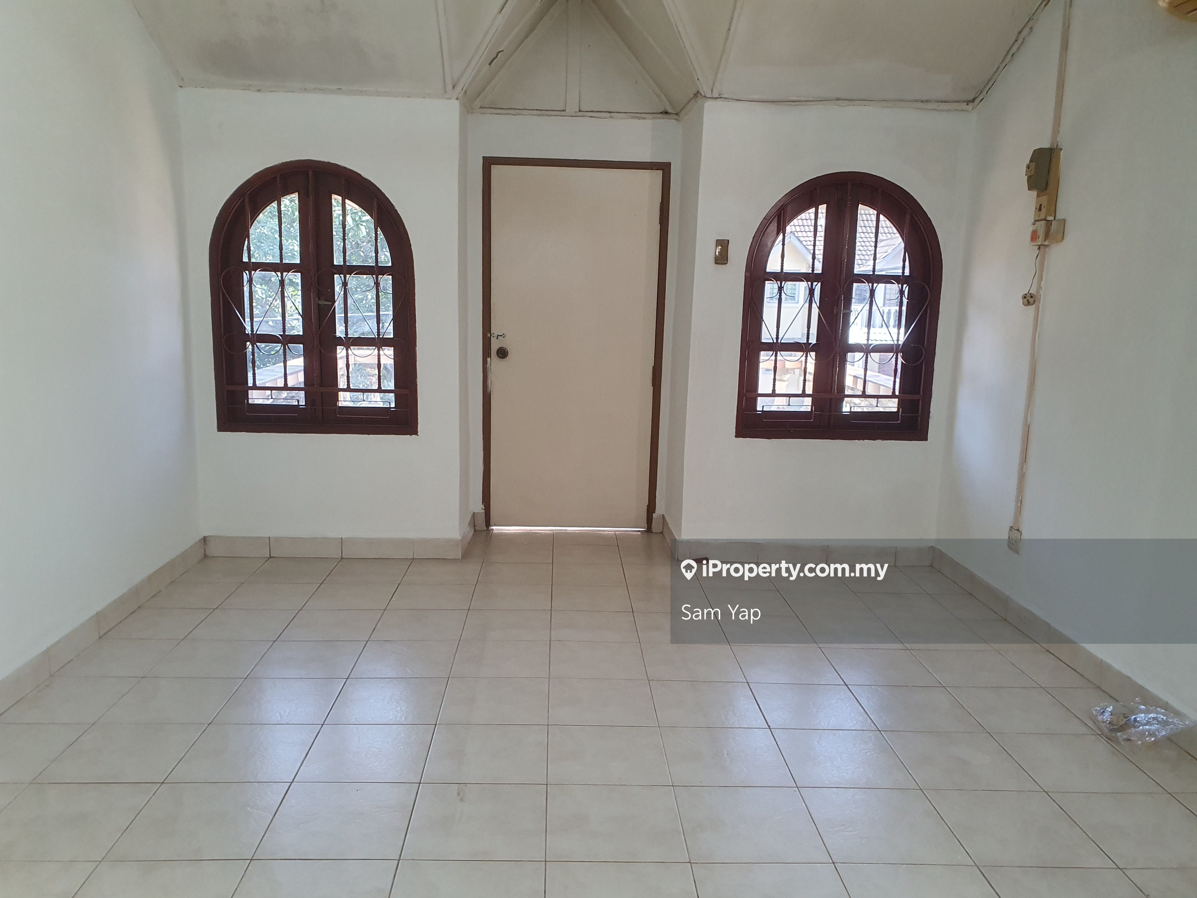 Taman Sentul Jaya , Sentul 2.5-sty Terrace/Link House 3 bedrooms for ...