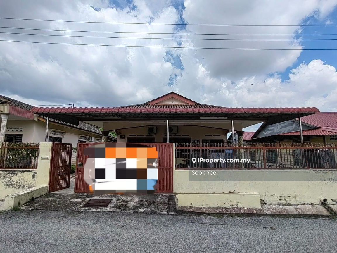 Menglembu Bukit Merah, Menglembu Intermediate Bungalow 4 bedrooms for ...