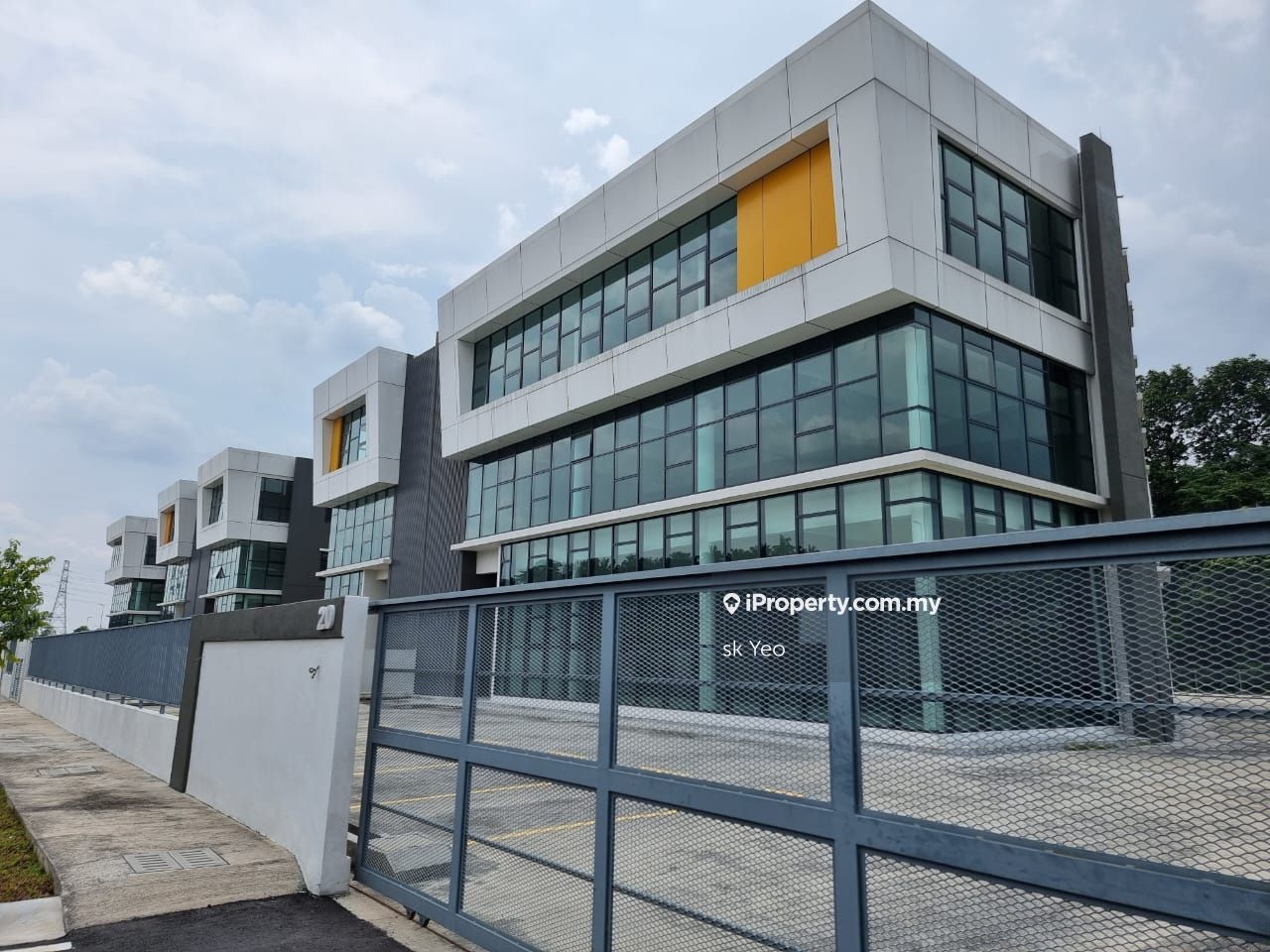 Corner factory Bandar Rawang, Rawang Corner lot Semi- D factory for ...