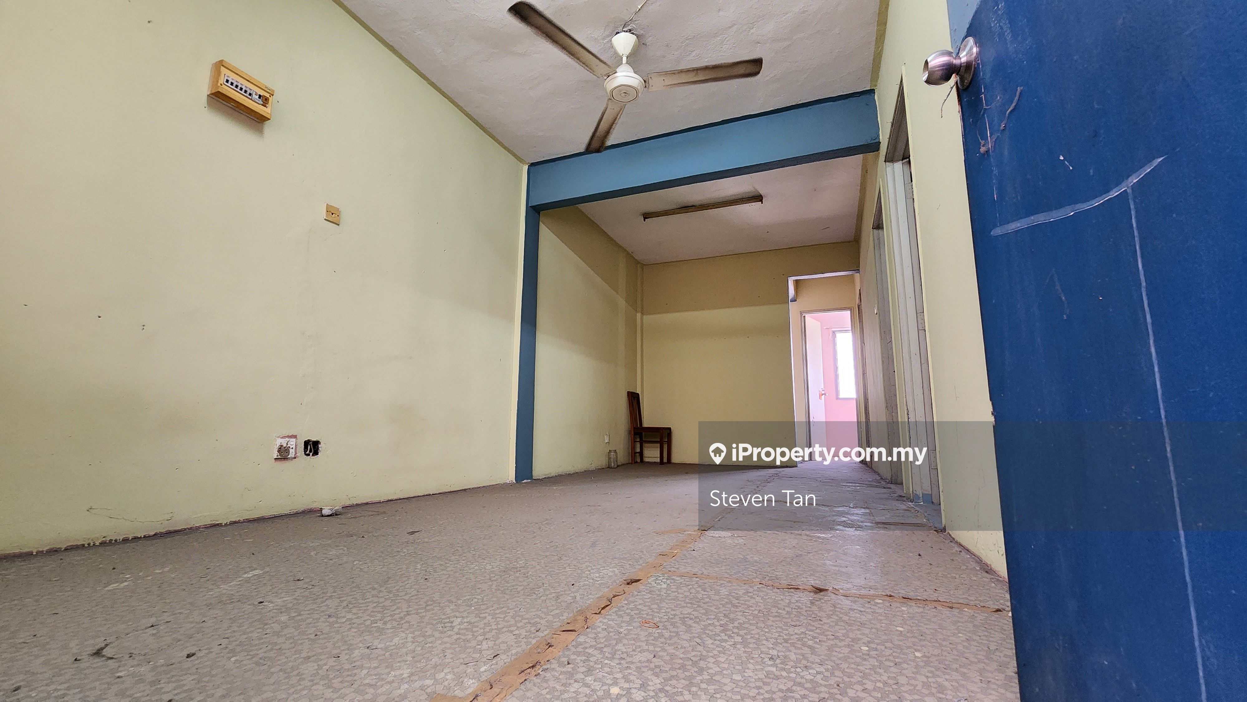 Desa Serdang Intermediate Flat 3 bedrooms for sale in Seri Kembangan ...