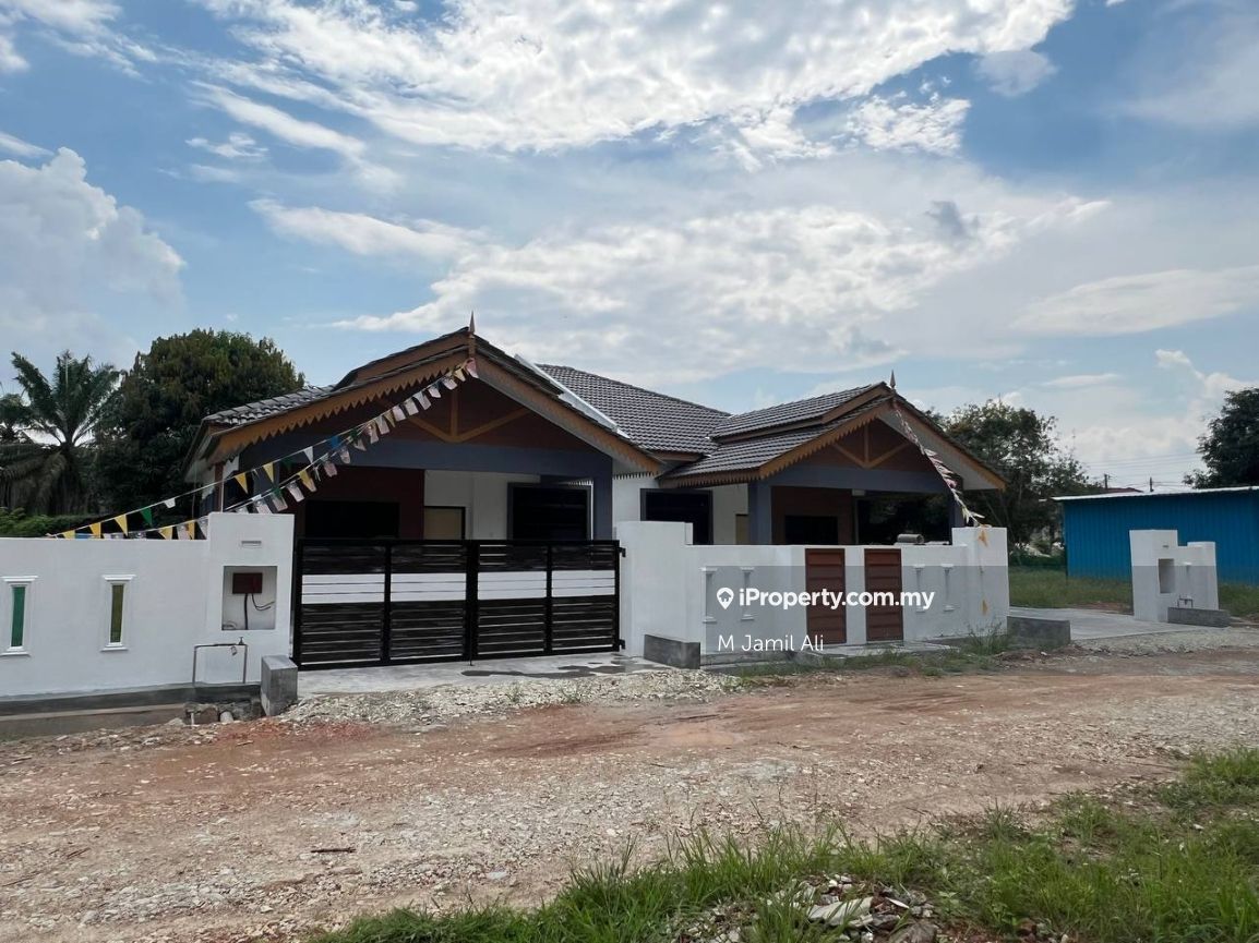 Bukit Gambir, Muar Semi-detached House 4 bedrooms for sale | iProperty ...