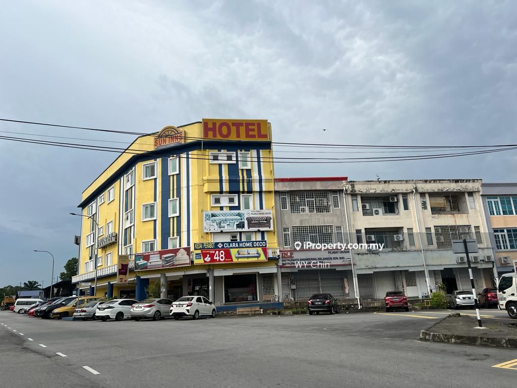 3 storey End-lot Shop, Puchong Utama, Puchong Damai, Puchong Perdana ...