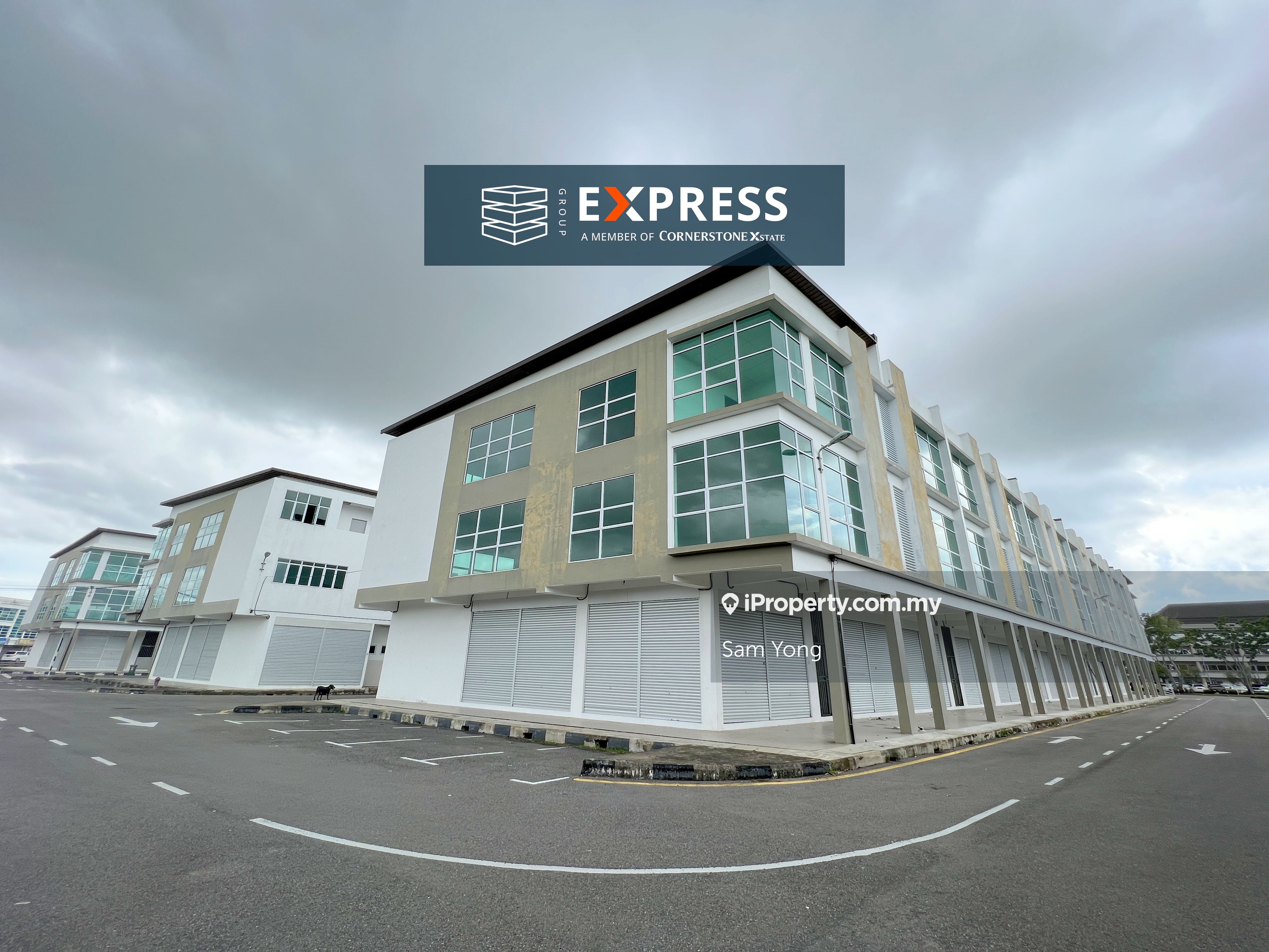Grd Floor, Triple Storey Corner Shoplot at Lutong, Miri for rent ...