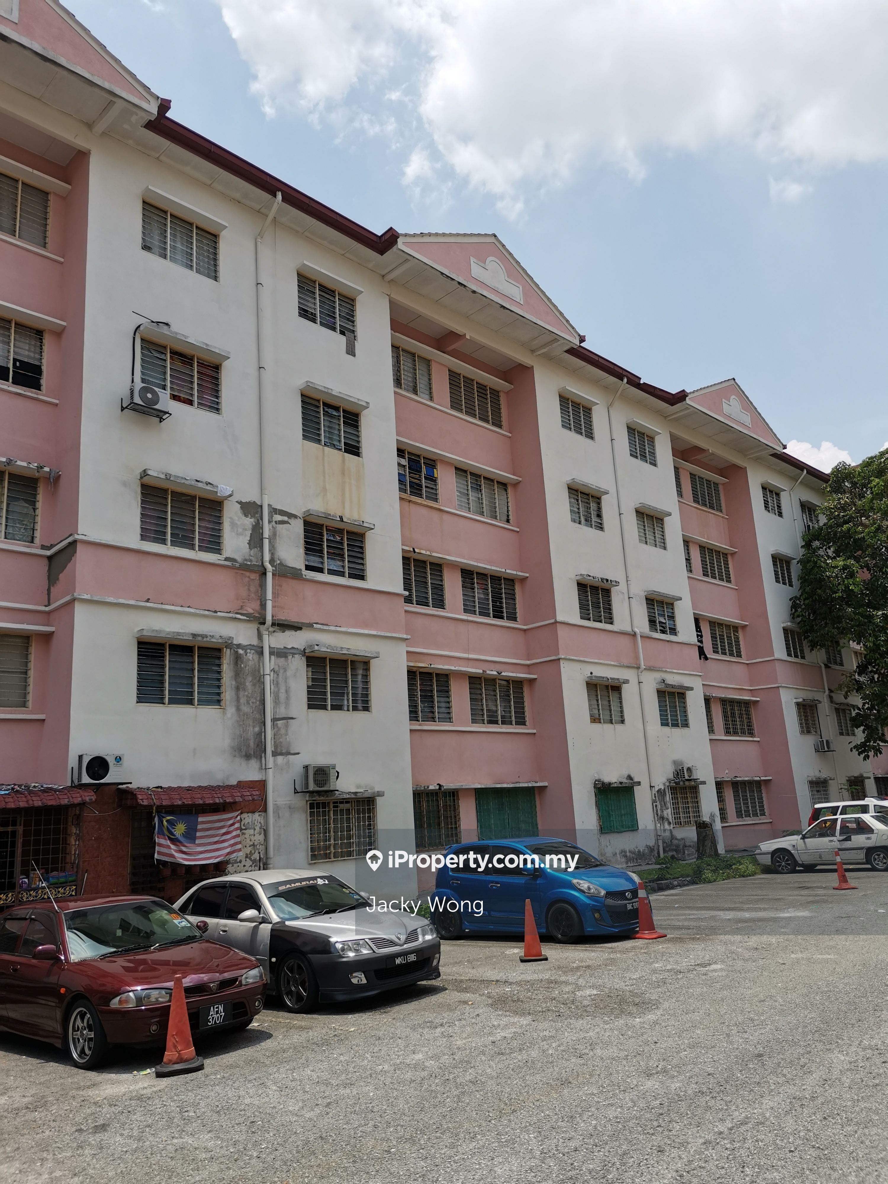 Sri Dahlia, Bandar Puteri, Puchong for rent - RM650 | iProperty Malaysia