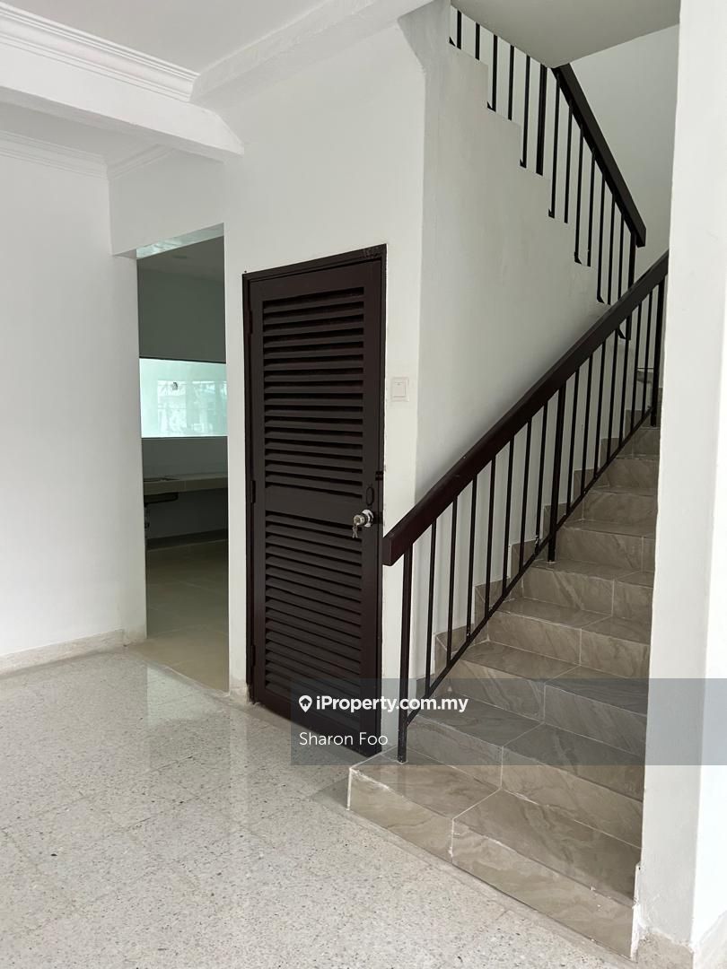 SS2 section 19, Petaling Jaya Intermediate 2-sty Terrace/Link House 4 ...