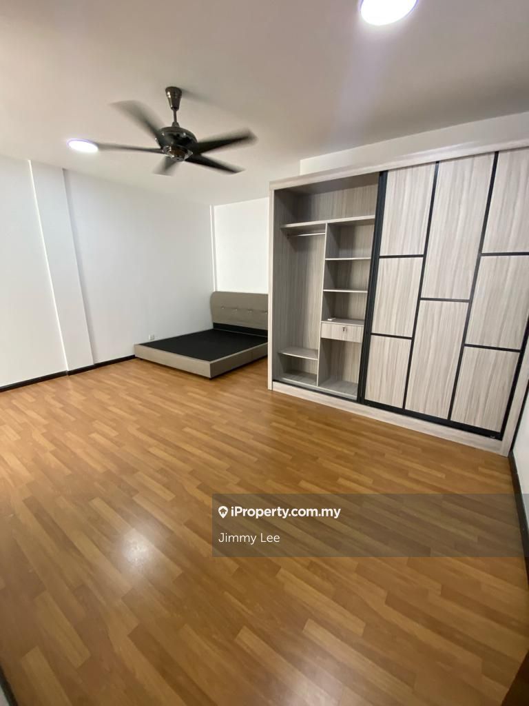 Pj, Petaling Jaya Intermediate Townhouse 3+1 bedrooms for rent ...