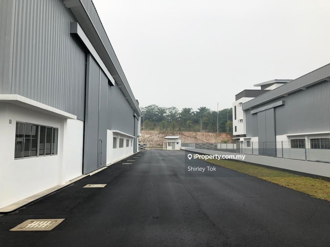 1.5 Storey Link Corner Factory For Sale @ Telok Panglima Garang , Telok ...