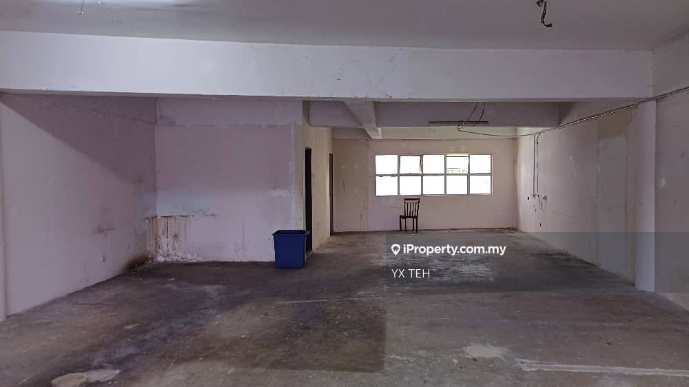 (Office) Pusat Perdagangan Suri Puteri, Persiaran Jubli Perak, Seksyen ...