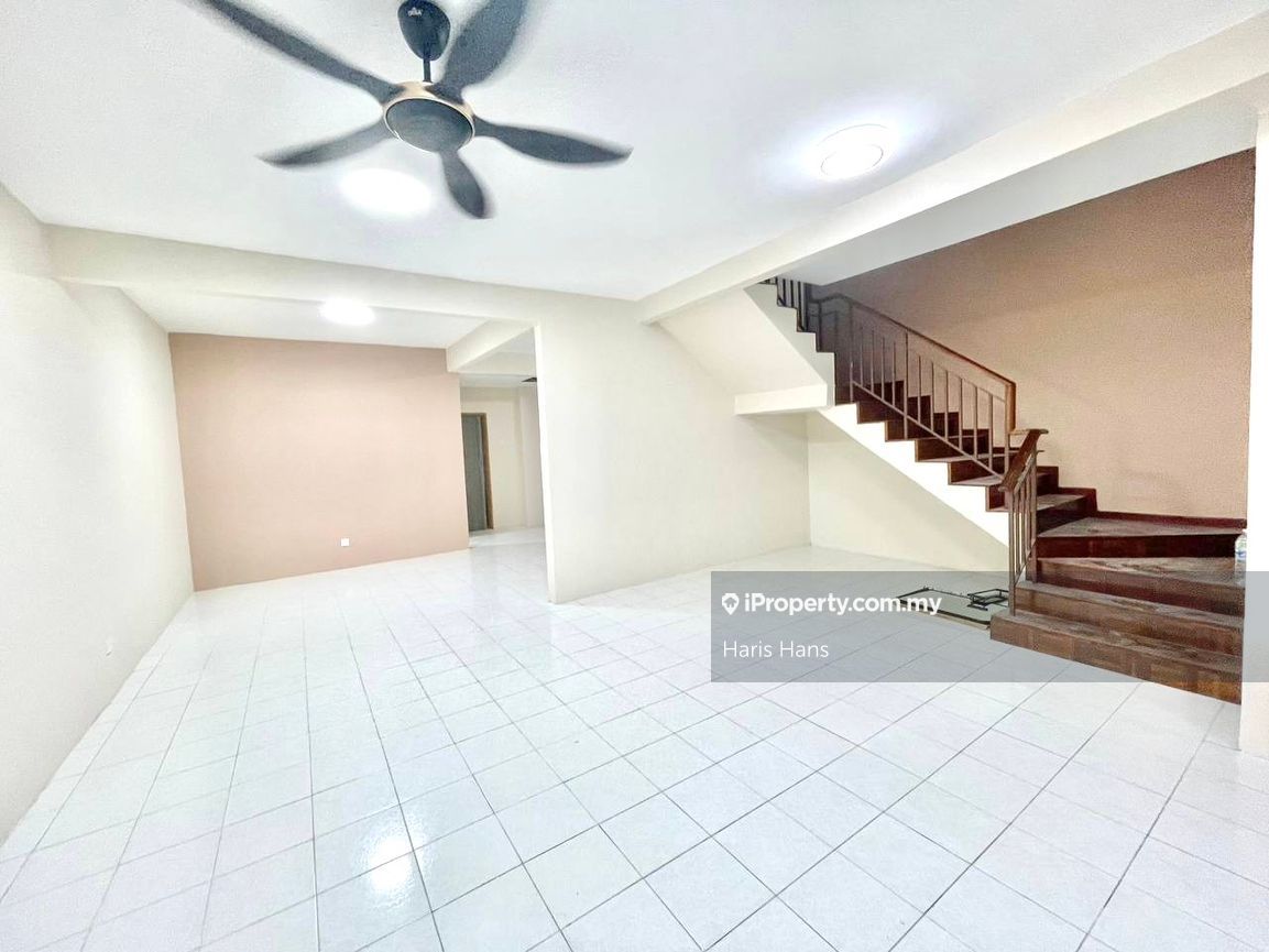 Double Storey Terrace House Bandar Bukit Mahkota | Waa2