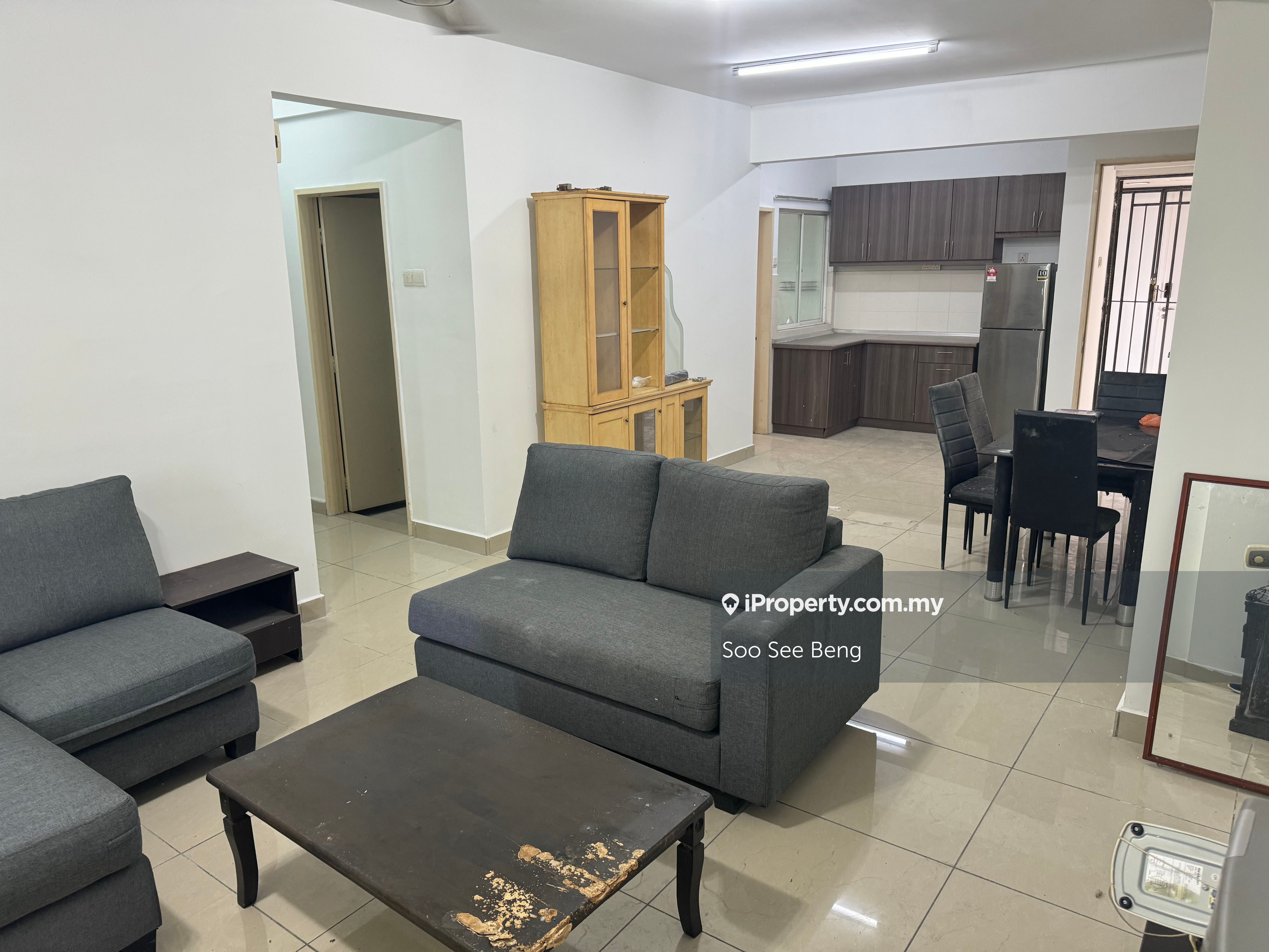 First Residence (Residensi Unggul) End lot Condominium 3 bedrooms for ...