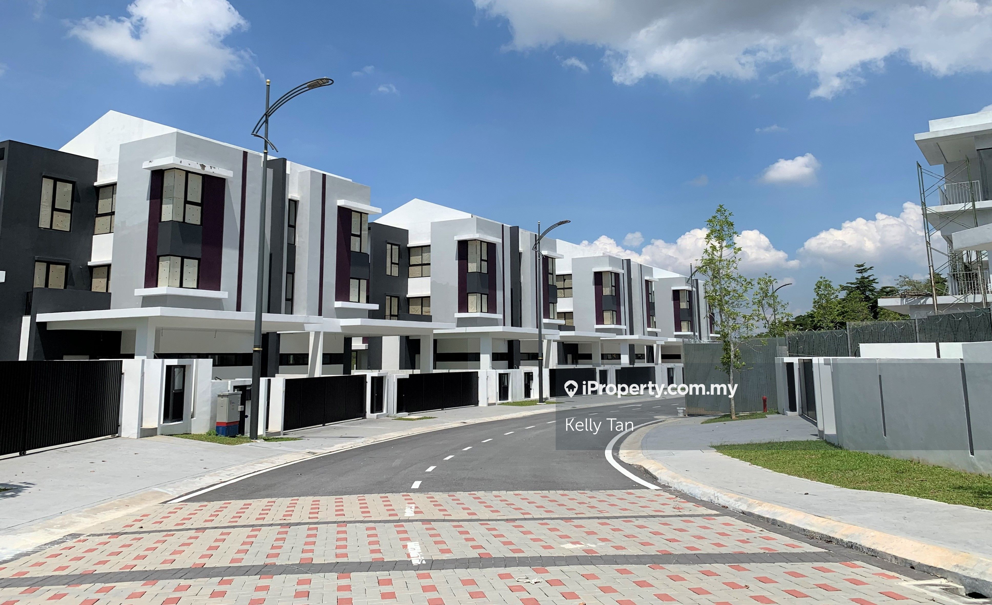 Twin Palms Sg Long,Mahkota Cheras,Balakong,Kajang, Bandar Sungai Long Corner lot Semi-detached ...