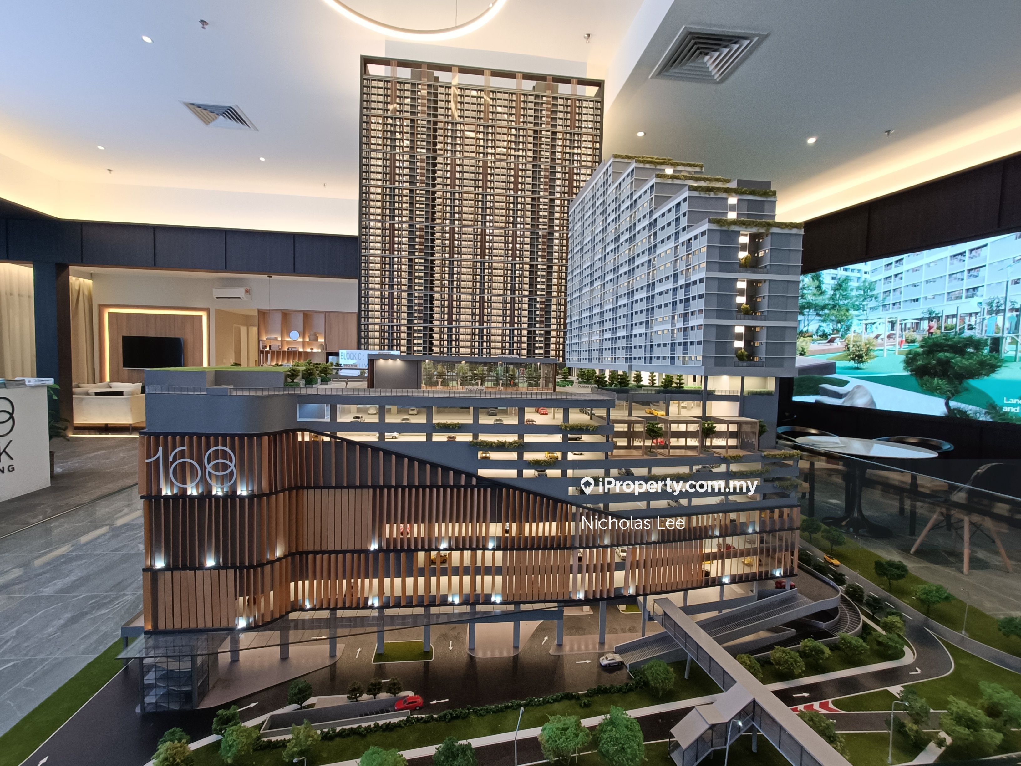168 Park Selayang Liftstyle Retail Centre/Mall, Jalan Kuching, Selayang ...