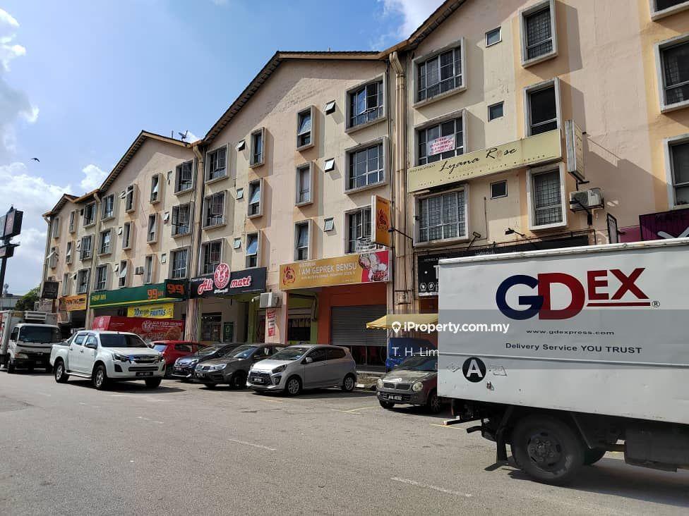 Kedai untuk dijual di Hot Shah Alam Seksyen 7 Jalan Plumbum main road ...