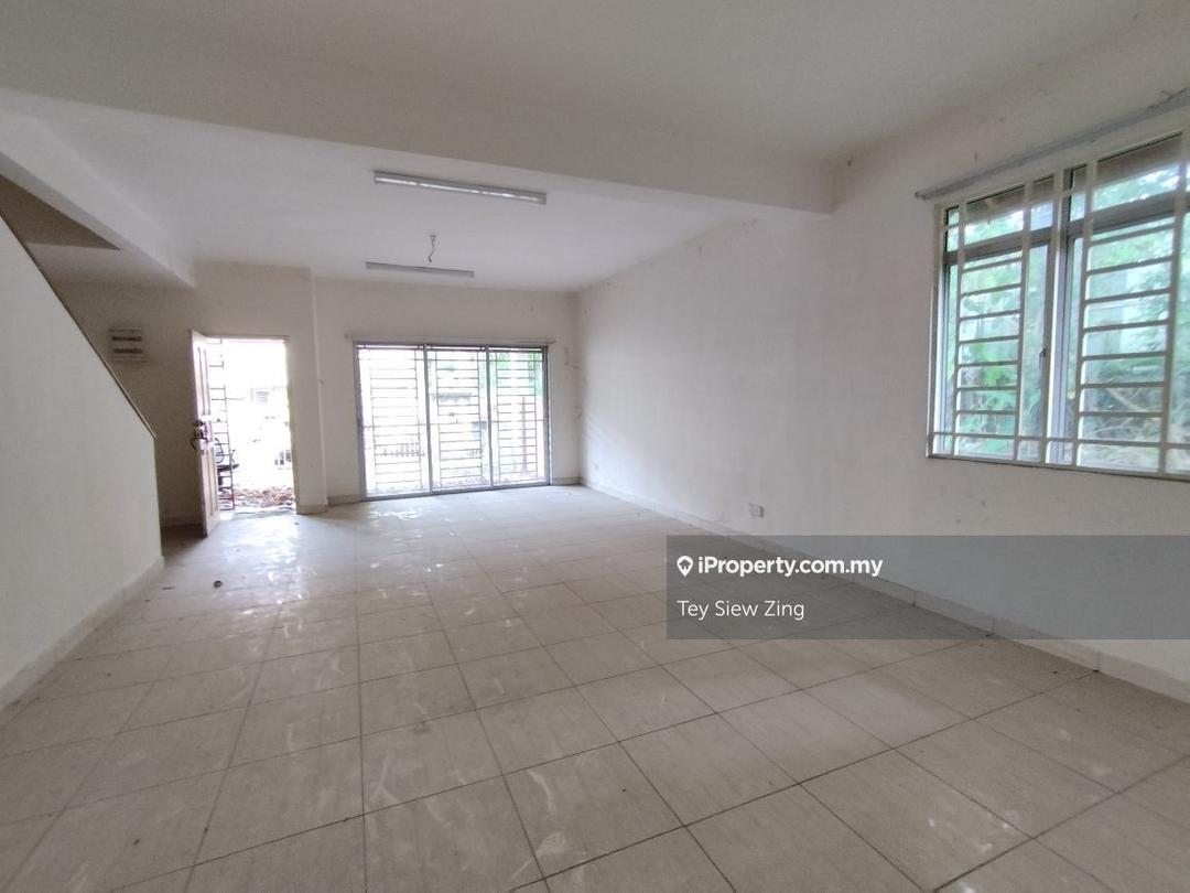 2.5-storey Terraced House for sale at Bukit Serdang, BS 9, BS 10, Taman ...