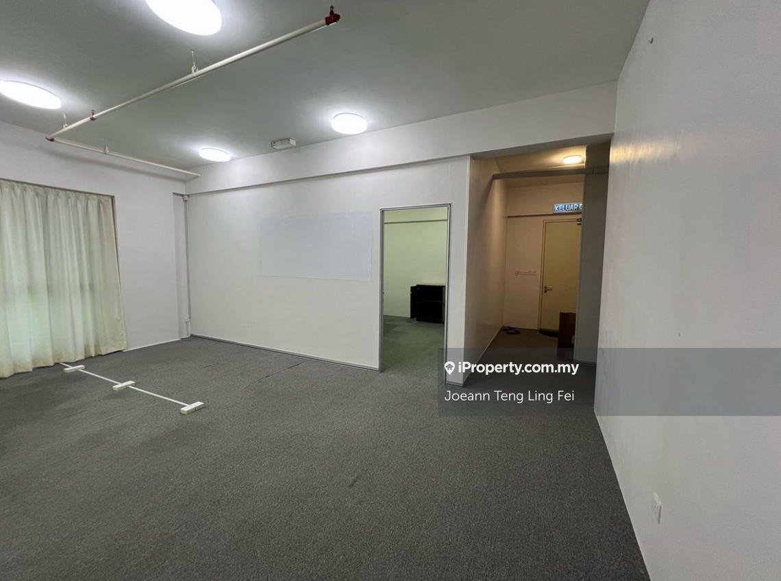 Office for rent at Renovated Office Sunway Geo Avenue,With Partition ...