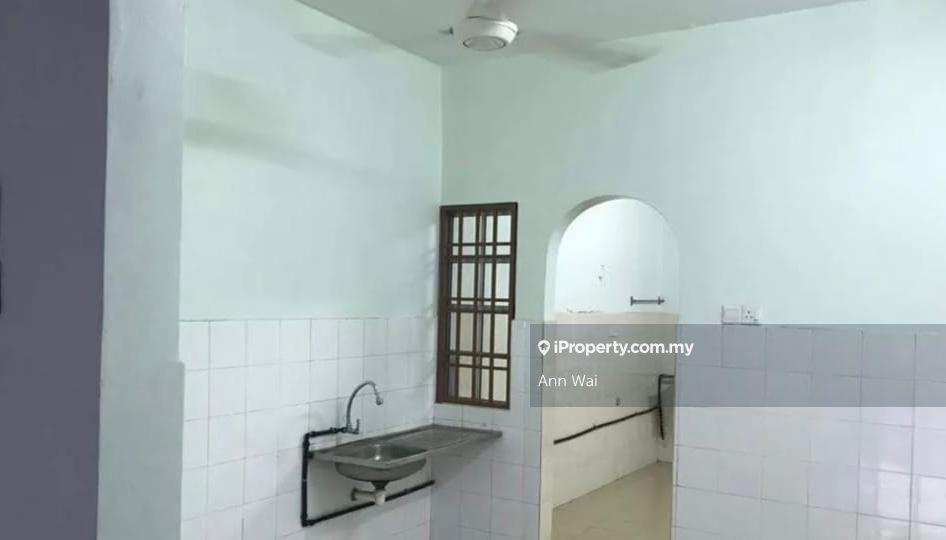 Lestari Perdana Apartment, Bandar Putra Permai, Seri Kembangan for sale ...