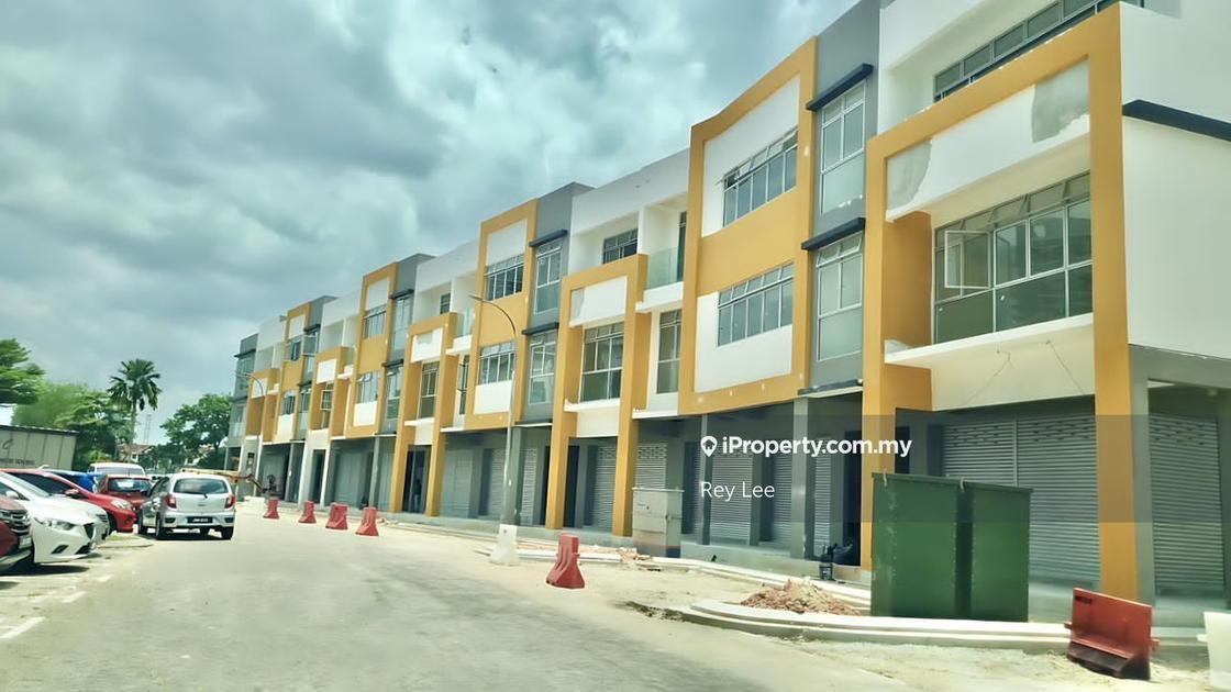 New commercial- Molek Hub Corner 3 storey Unit, Molek Maslee Express ...