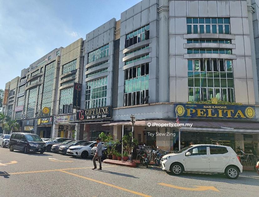 Puchong Jaya next to IOI Mall, Jalan Merbah, The Verva, Puchong Jaya ...