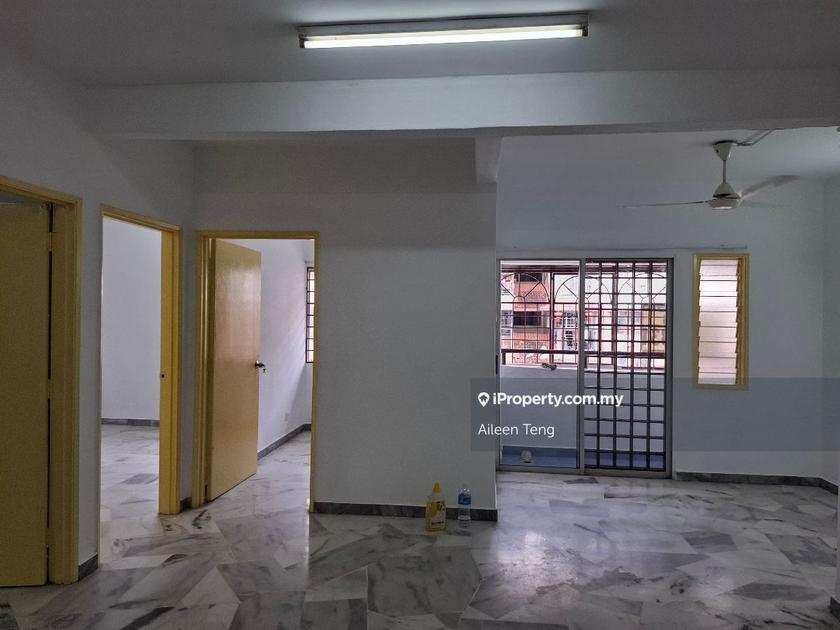 Apartment for sale at Sri Anggerik 2 - RM 240,000 | iProperty Malaysia