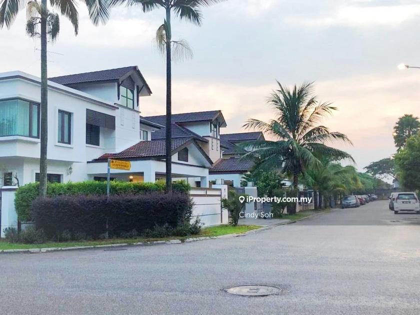 Bungalow for sale at Austin Perdana Lake Villa, Tebrau - RM 1,680,000 ...