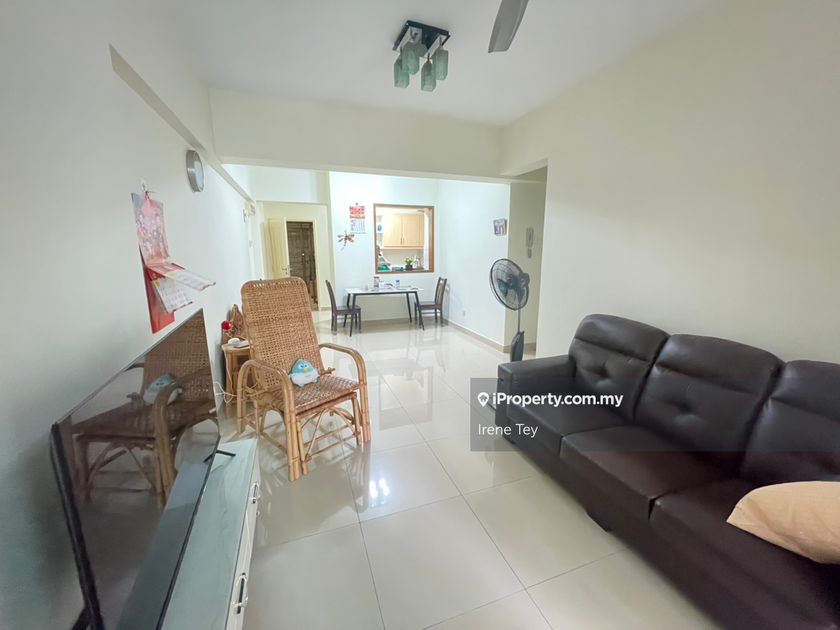 Serviced Residence for rent at D'Alamanda - RM 2,200 per month ...