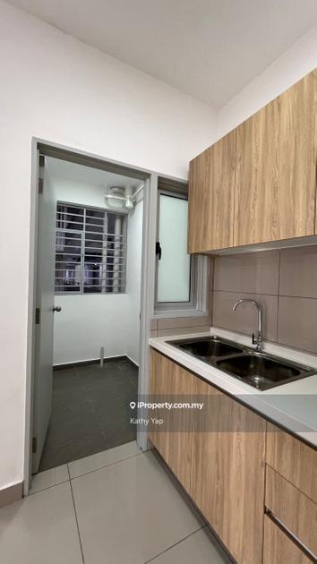 Condominium for rent at LSH33 - RM 1,700 per month | iProperty Malaysia