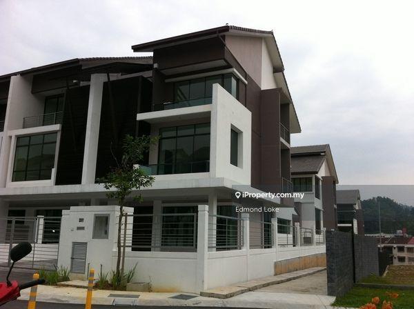 3-storey Terraced House for sale at Perdana Residence 2 , Idaman Hills ...