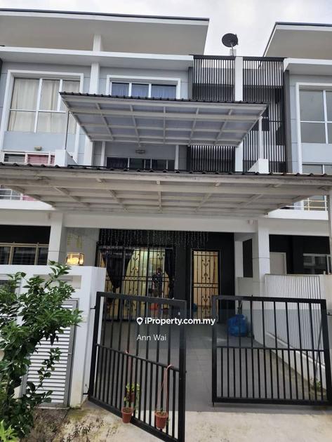 3-sty Terrace/Link House for sale at Taman Desa Serdang, Seri Kembangan ...