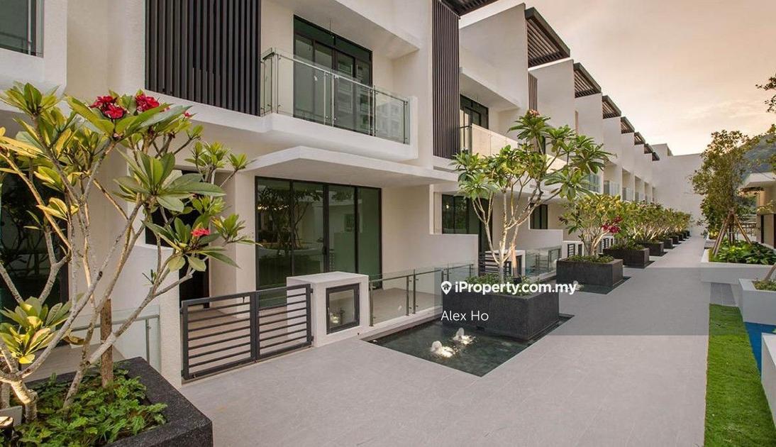 Townhouse for sale at Relau, Sungai Ara - RM 933,120 | iProperty Malaysia