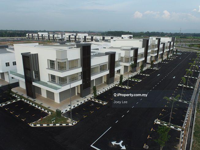 Bandar Setia Fontaines | Courtyard | Kepala Batas, Amansara Setia ...