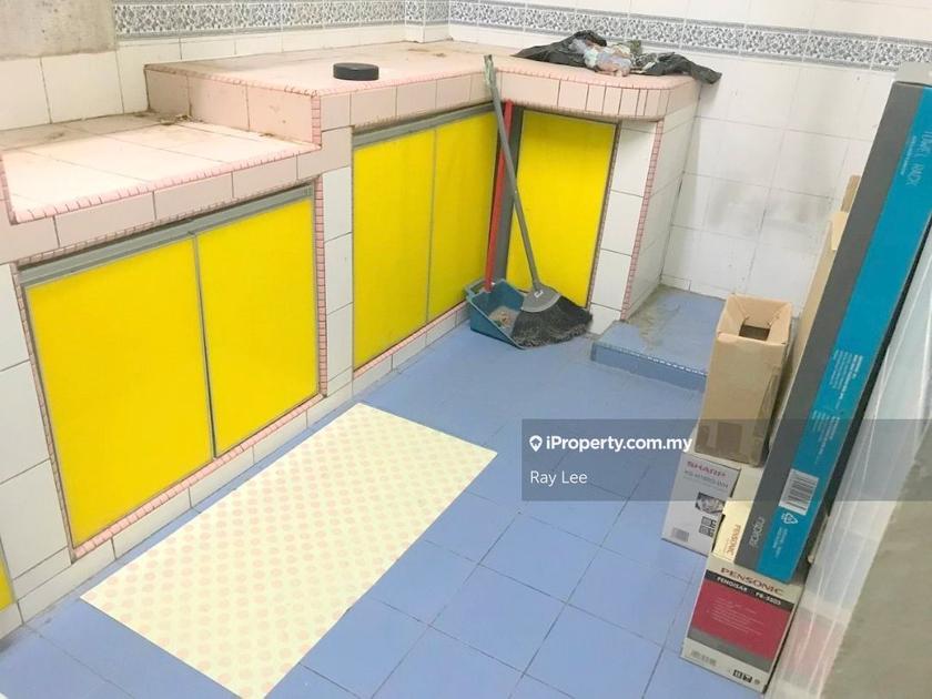 Apartment for sale at Sri Anggerik 2 - RM 293,000 | iProperty Malaysia