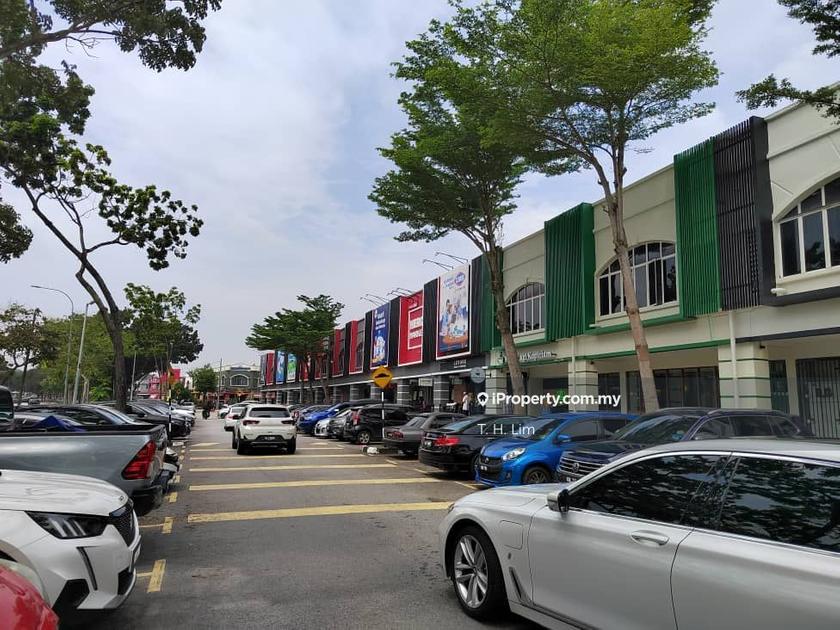 Shop for rent at Shah Alam Seksyen 13 main road shop fully furnished ...