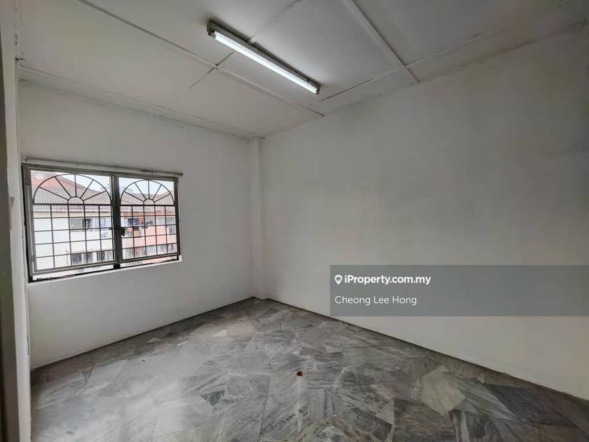 Apartment for sale at Sri Anggerik 2 - RM 443,000 | iProperty Malaysia