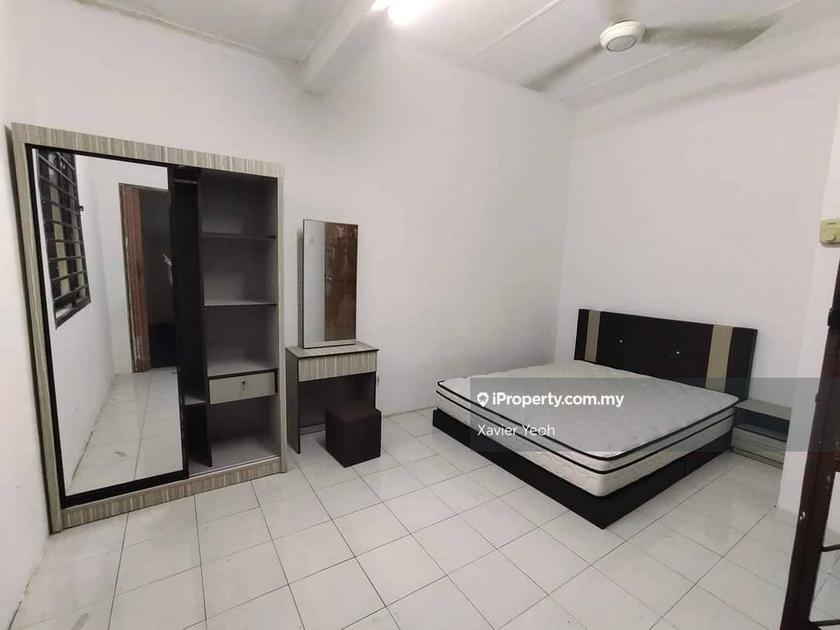 2-sty Terrace/Link House for rent at Taman Johor Jaya, Johor Bahru - RM ...