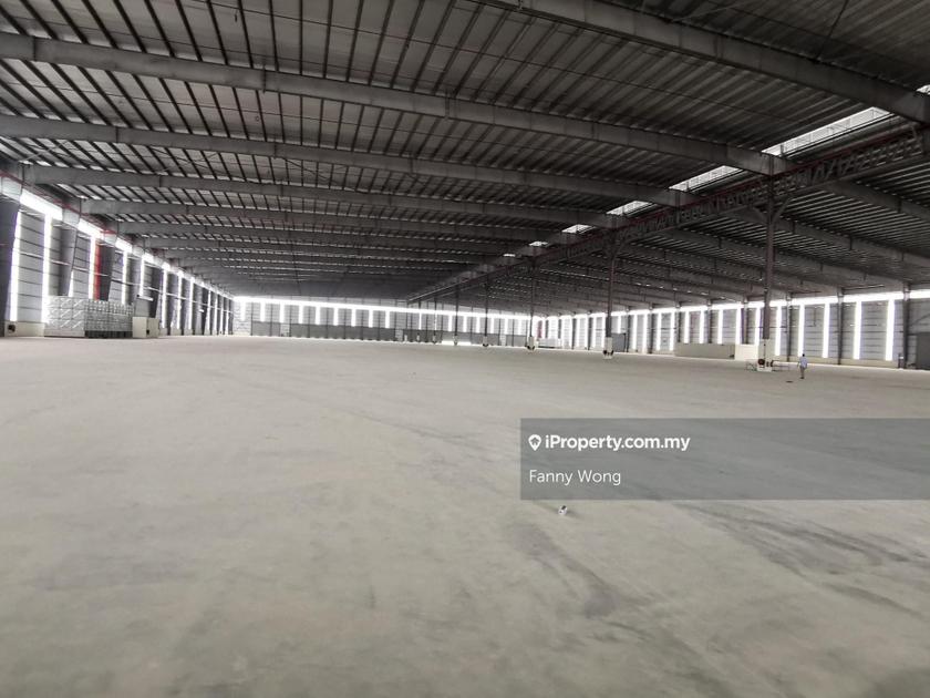 Port Klang, Shah Alam Factory with Loading Bays, Port Klang (Pelabuhan ...