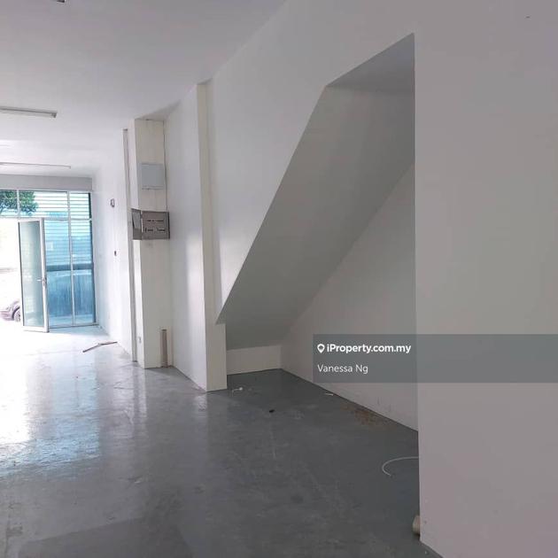 Shop for rent at 10 Boulevard, Kampung Sungai Kayu Ara, Bandar Utama ...
