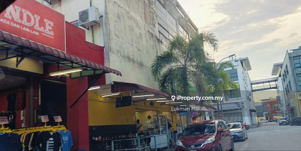 Shop for sale at ROI 5.4% EXCLUSIVE ADJOINED CORNER 3 STOREY TAMAN TAS ...