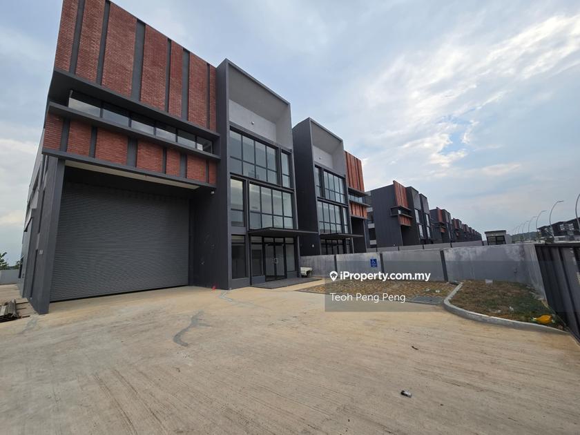 Semi-D Factory for sale at Elmina Business Park, Google Data Center ...