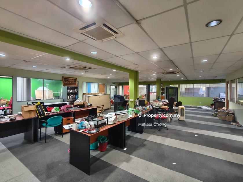 Office for rent at Plaza Cheong Hin Taman Serdang Perdana - RM 5,000 ...