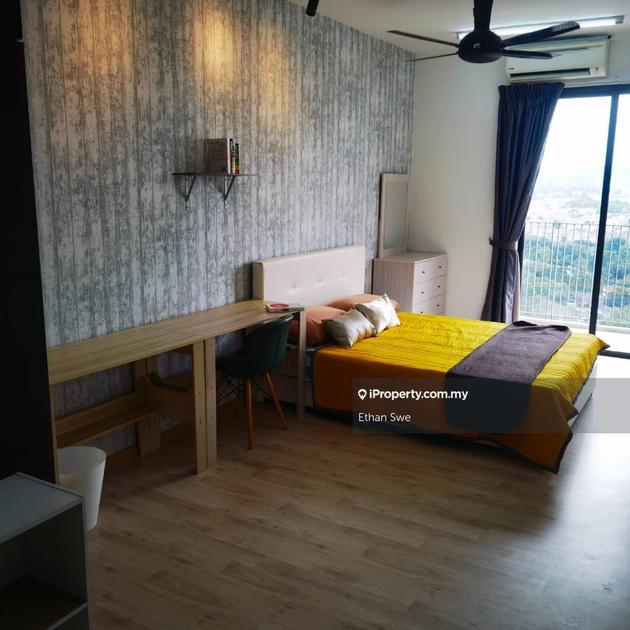 Serviced Residence for sale at Emporis - RM 650,000 | iProperty Malaysia