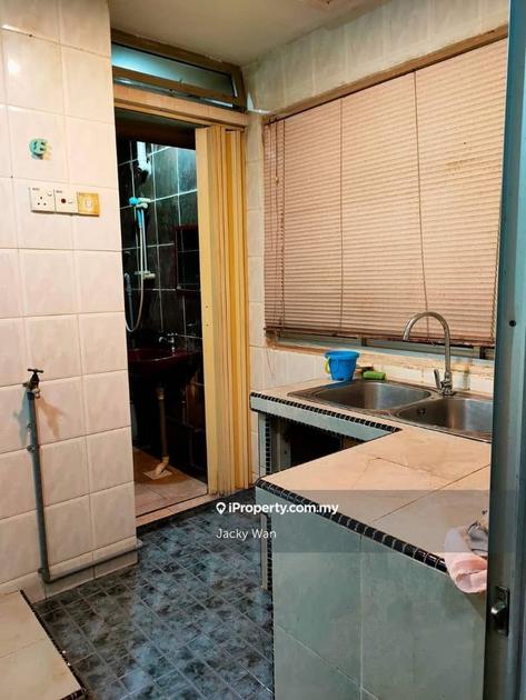 Apartment for sale at Bunga Raya - RM 260,000 | iProperty Malaysia