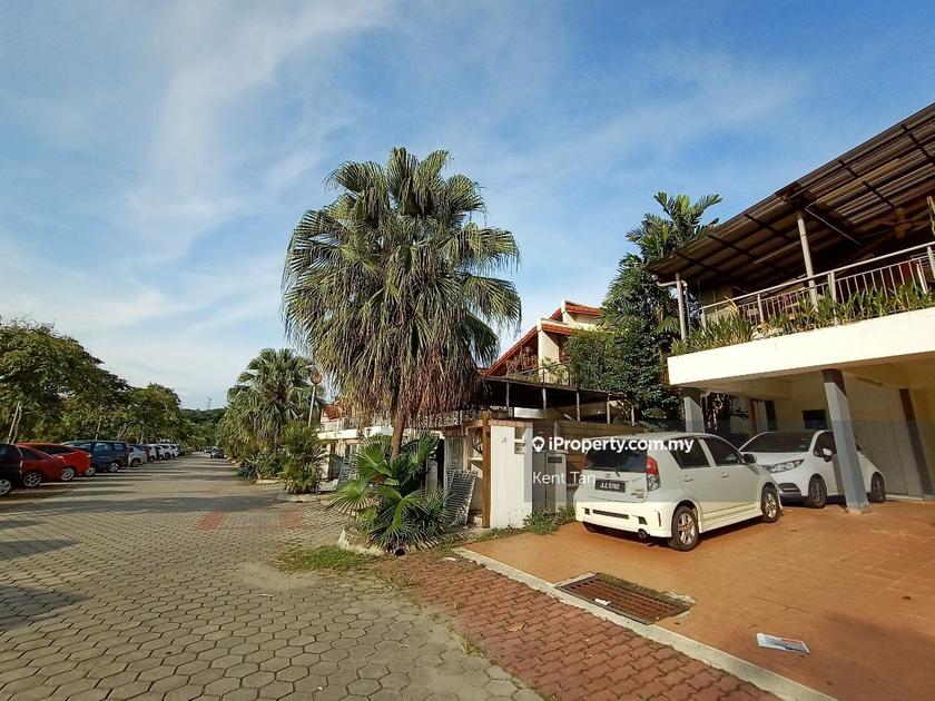 Townhouse for rent at EQUINE PARK, Seri Kembangan - RM 1,700 per month ...