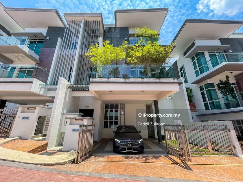 Semi-detached House for sale at Taman Bukit Angkasa, Kampung Kerinchi ...
