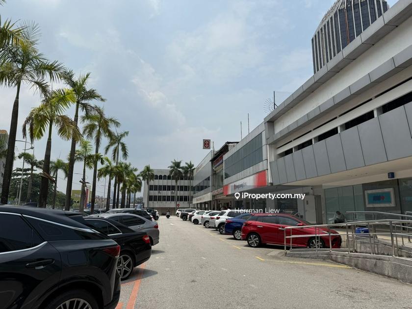 Retail Space for rent at Seksyen 52, Petaling Jaya - RM 19,800 per ...