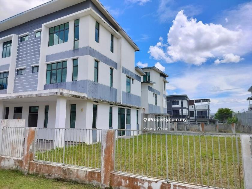 Cluster House for sale at Taman Mutiara Mas, Skudai - RM 1,120,000 ...