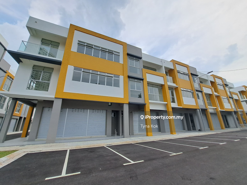 Molek Hub, Taman Molek, Johor Bahru for rent - RM12000 | iProperty Malaysia