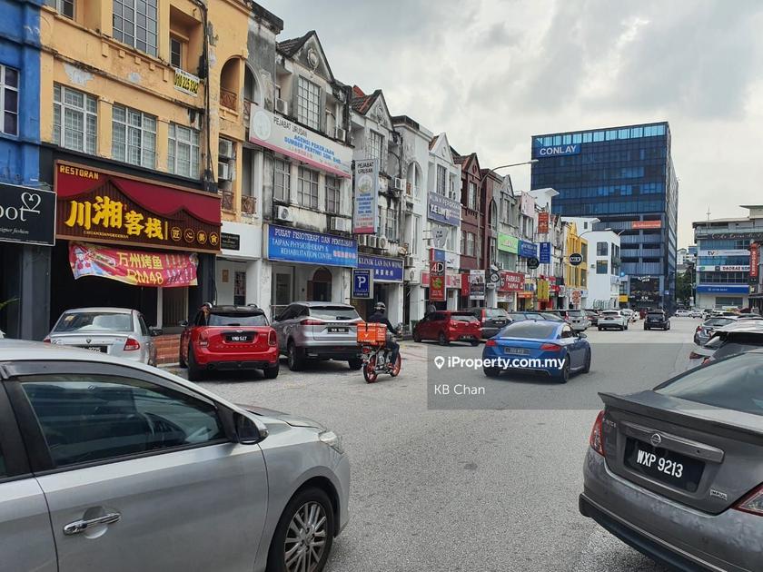 Shop for rent at Taipan USJ - RM 11,800 per month | iProperty Malaysia