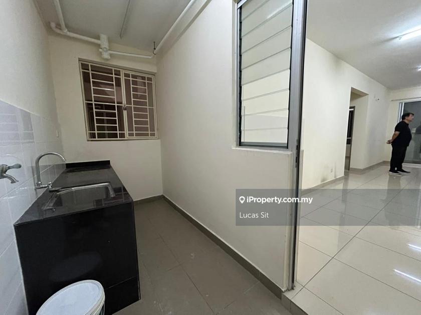 Serviced Residence for sale at Platinum Lake PV 21 - RM 320,000 ...