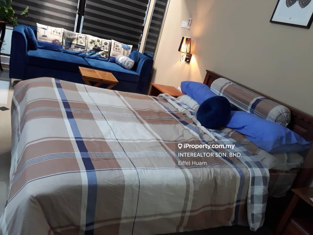 Condominium for Sale in The Reef Condominium by Eiffel Huam